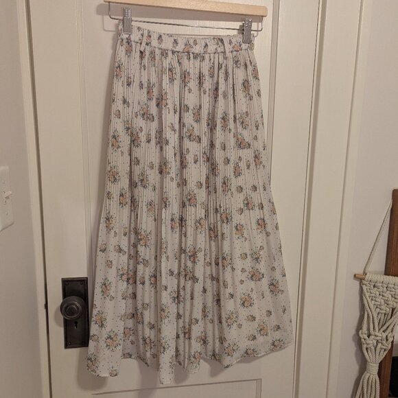 Simple Retro | Skirts | Simple Retro Vintage Crepe Pleated Midi Skirt ...